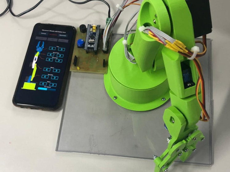 Stm32 Robot Arm With Smartphone Control